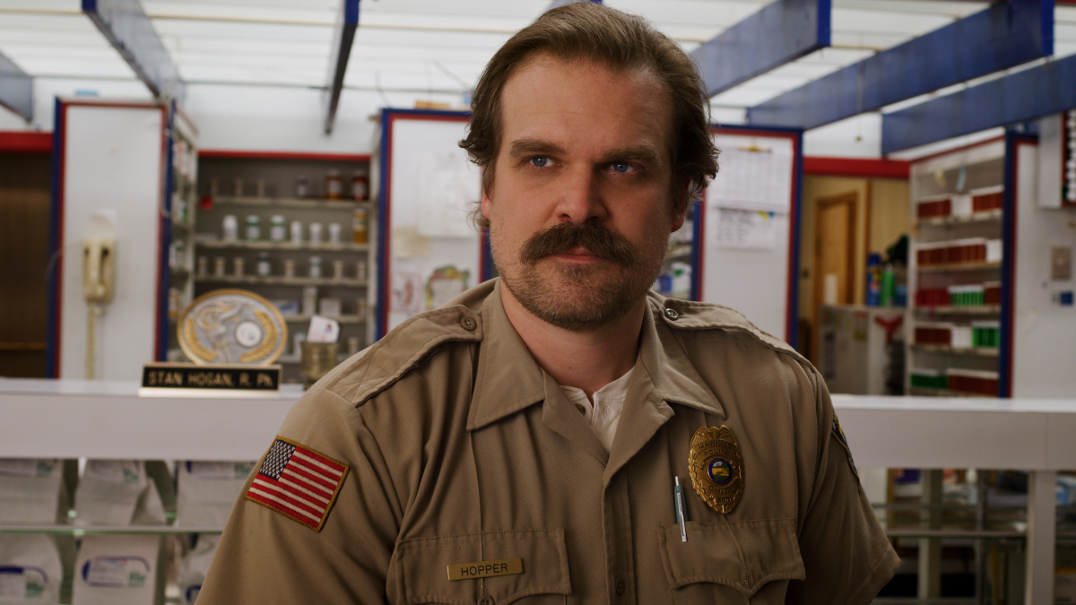 Nach Stranger Things-Finale: David Harbour äußert sich erstmals zu ...